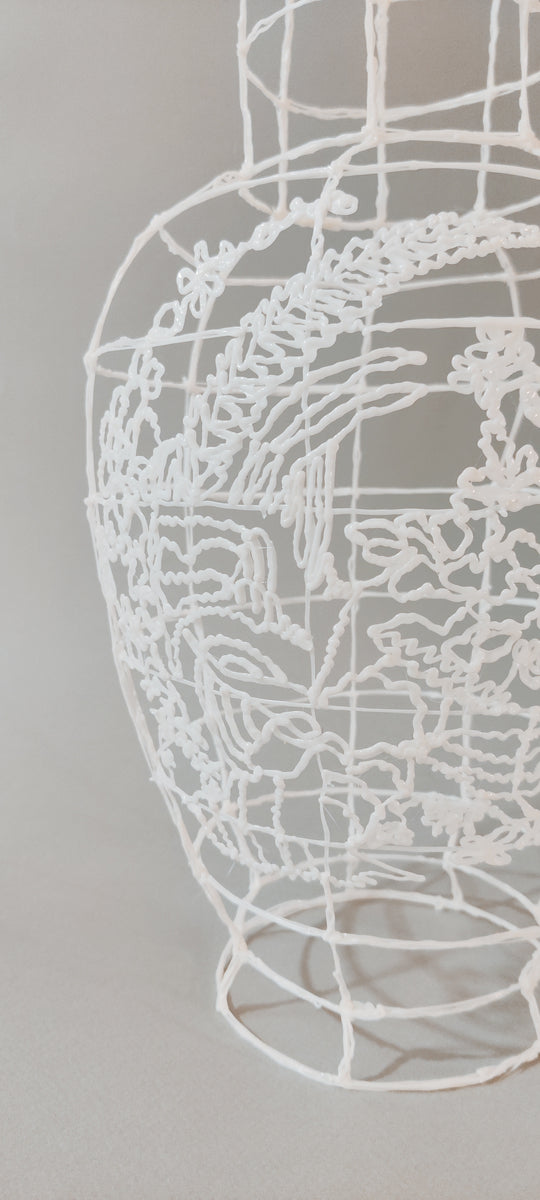 Vase with flowers | White – Iris Lucia Design